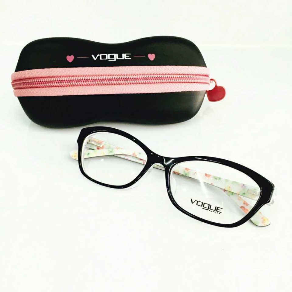 กรอบแว่น vogue • Sunday Optic